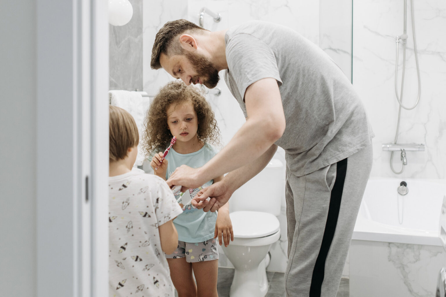 How to Make Teeth brushing Easier for Kids • CHILD Magazines